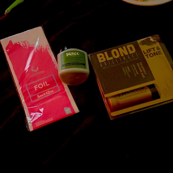 Hair | Lift And Tone Kit Lightening With Foil And A Deep Moisture Hair ...